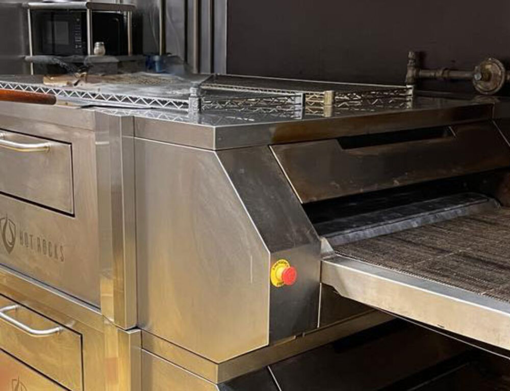 Deck Oven VS Stone Conveyor Oven - Hot Rocks Oven